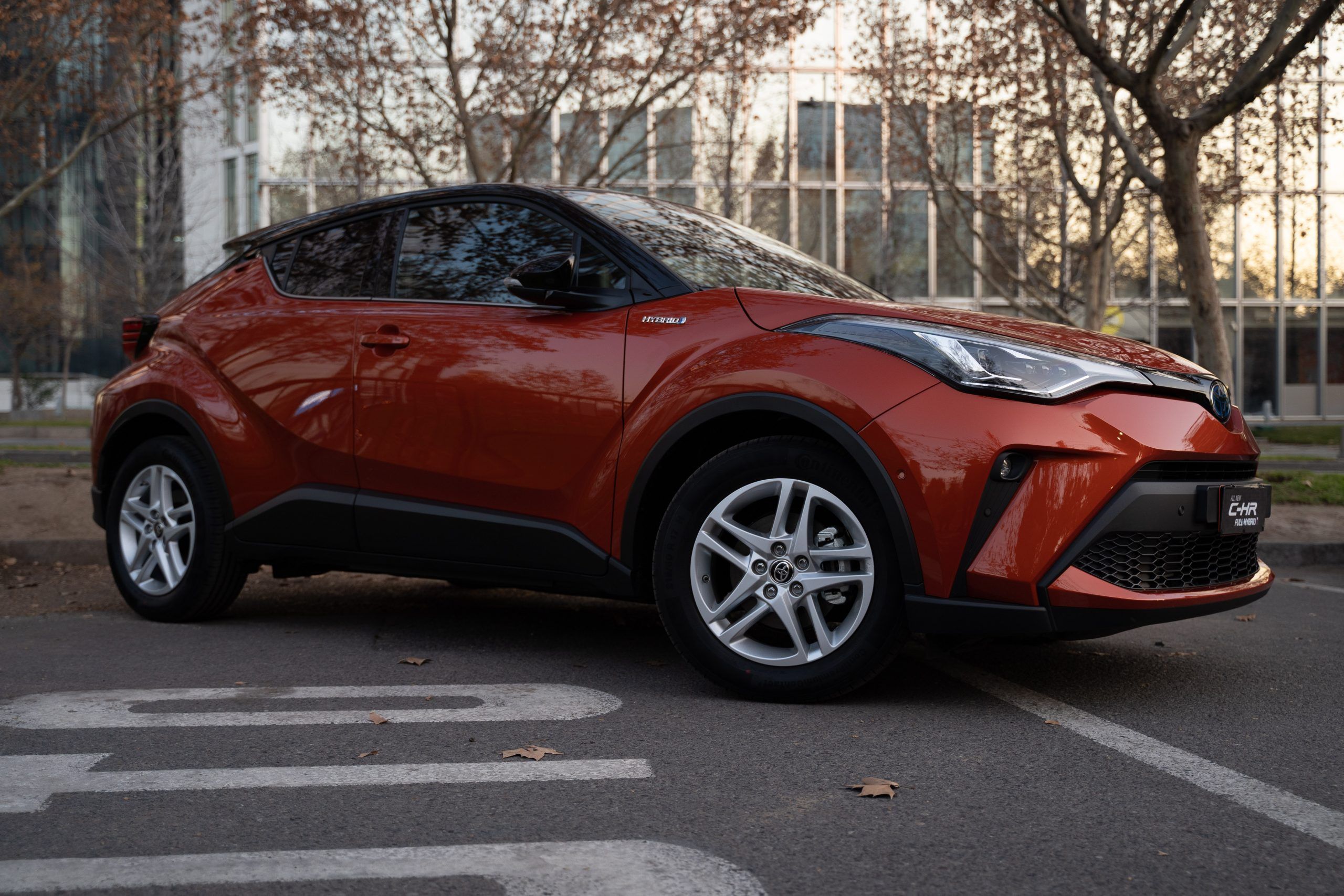 LLEGÓ A CHILE EL NUEVO TOYOTA C-HR QUE VIENE A REVOLUCIONAR EL MUNDO ...
