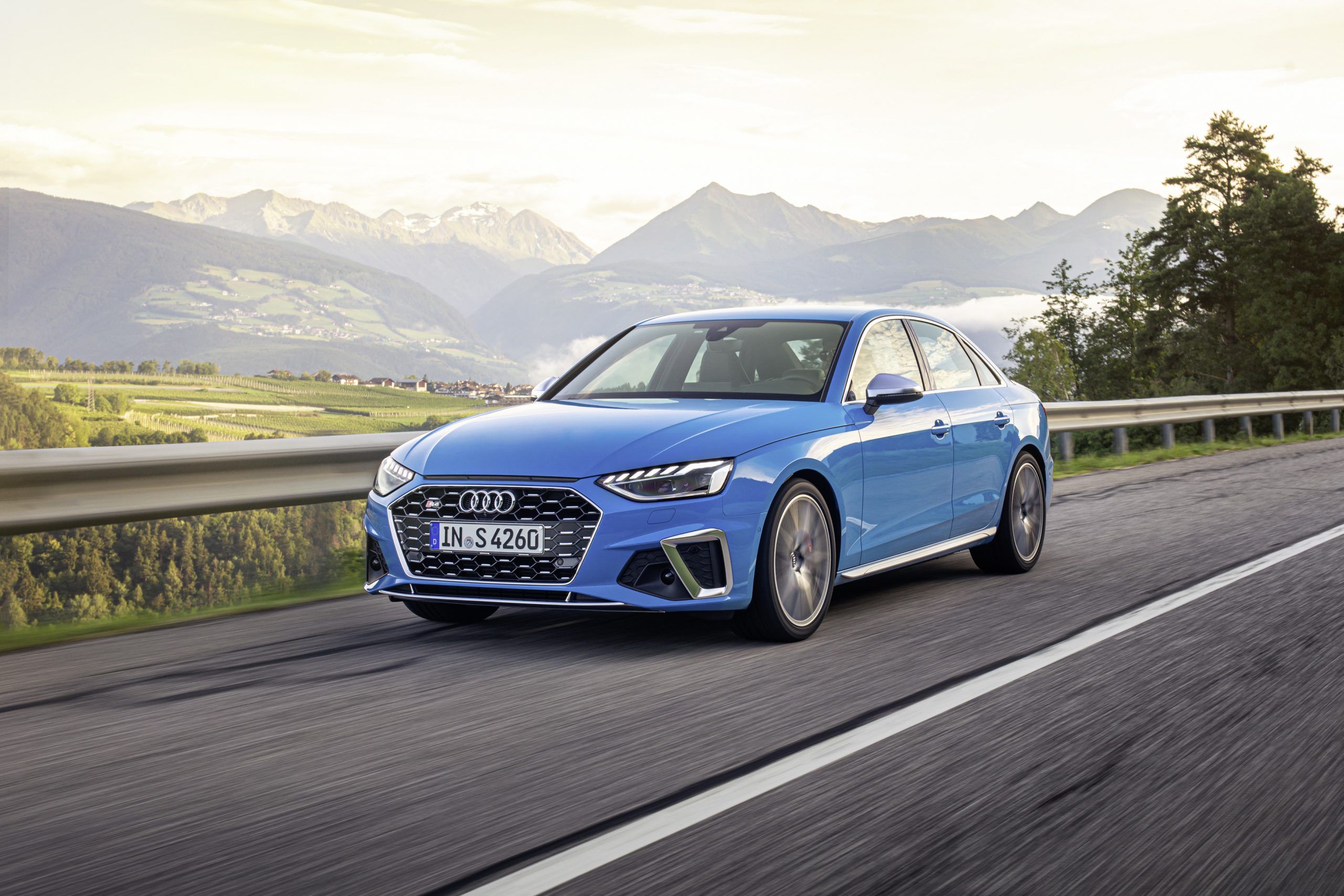 AUDI S4 HACE SU ESTRENO OFICIAL EN CHILE - Tour Motor