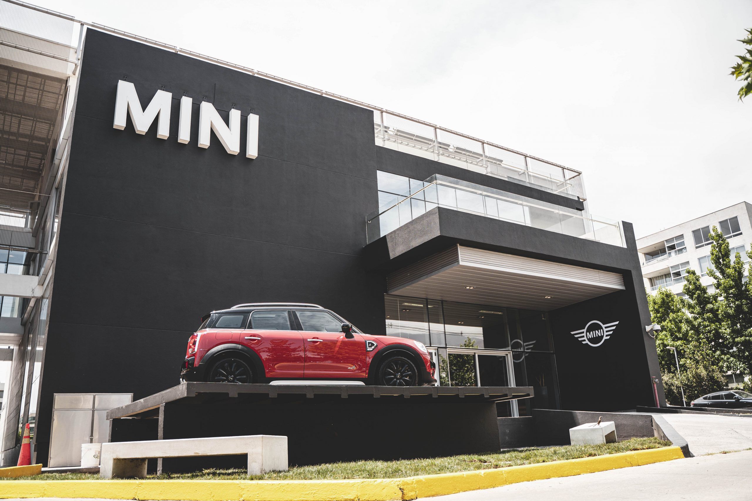 MINI ESTRENA NUEVA CASA Y SE UNE A GRUPO INCHCAPE EN CHILE - Tour Motor