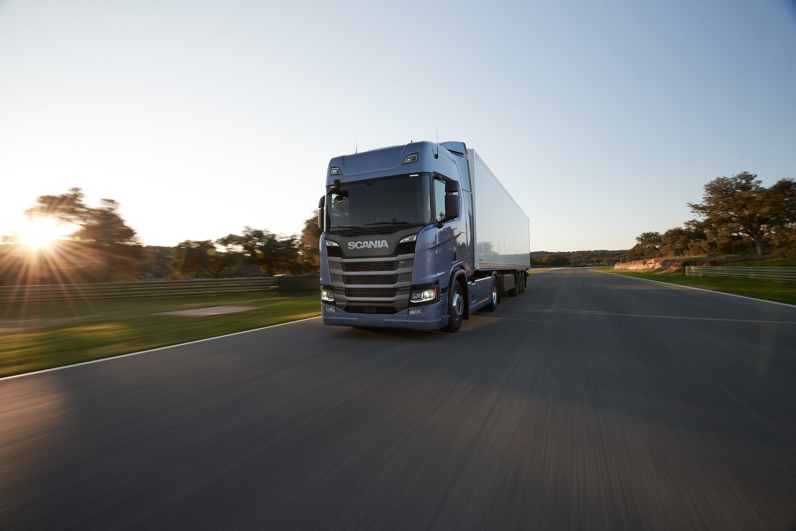 CHILE TIENE UN NUEVO LÍDER EN CAMIONES: SCANIA - Tour Motor