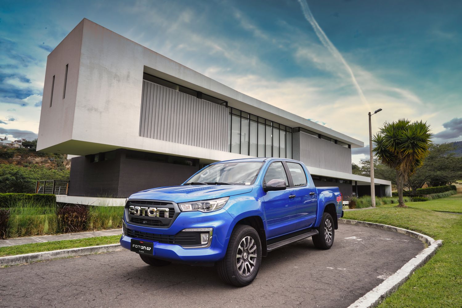 FOTON G7 Y COMPONENTES DE ALTO ESTÁNDAR